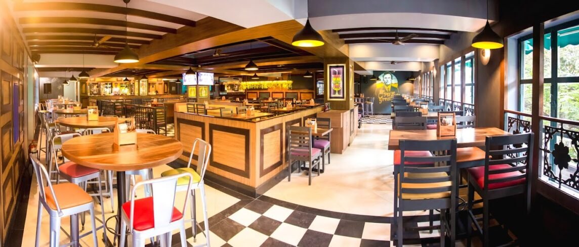 Best Resto Bar in Bangalore for Drinks & Dining | HOC